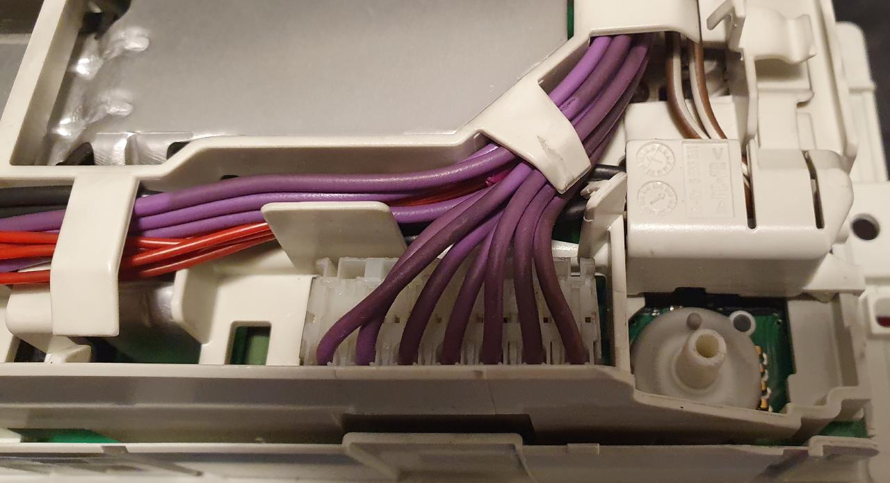Reverse Engineering the Miele Diagnostic Interface · Severin's Blog